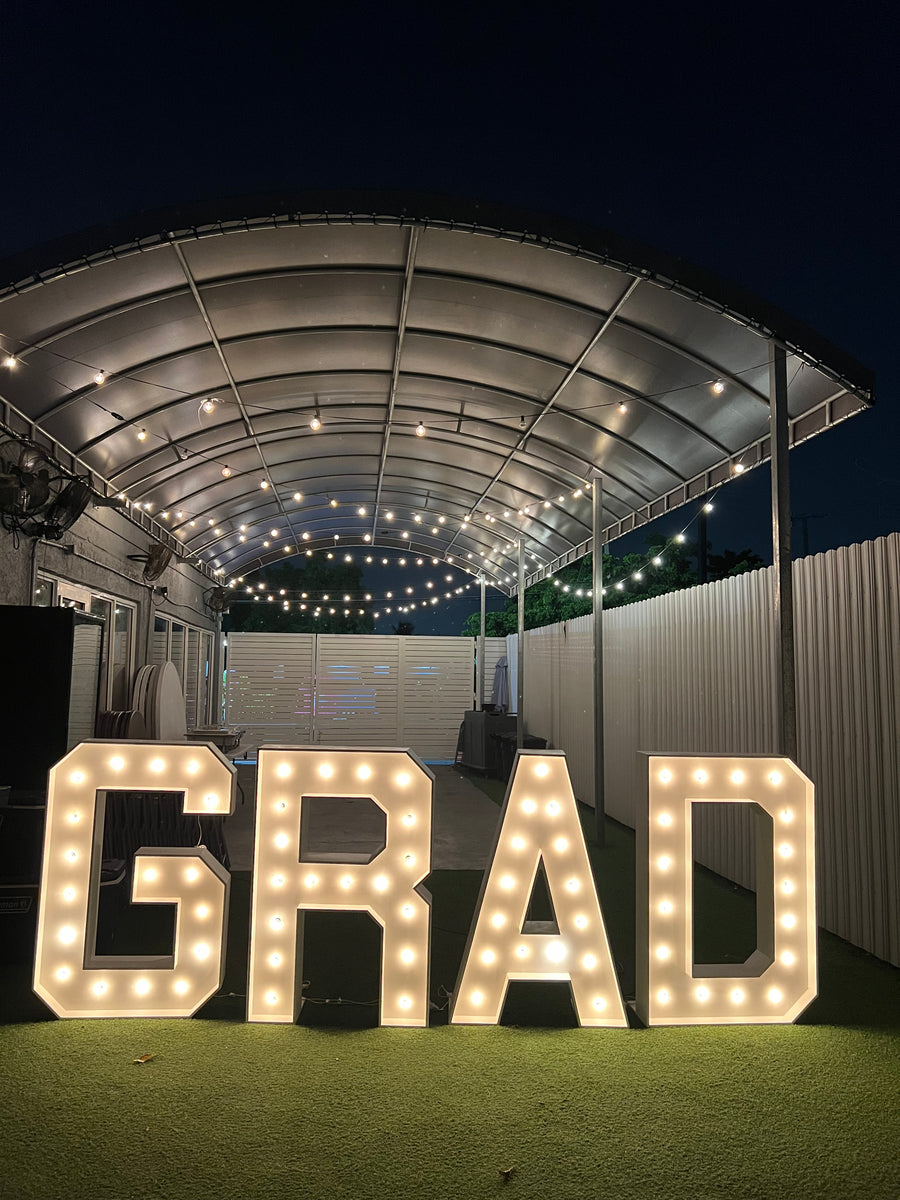 GRAD Marquee Letters – THE PLAY MIAMI